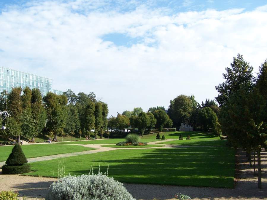 Le Chesnay: Descubre el encanto de este destino turístico | PriceTravel