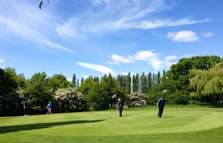 Aventúrate en Hadley Wood: Explora y descubre lugares fascinantes ...