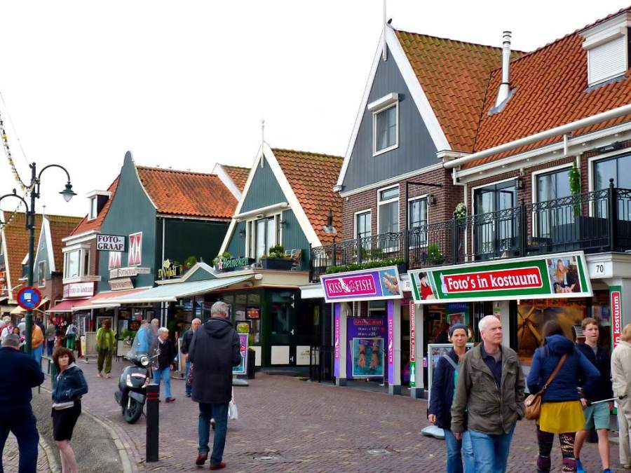 Adéntrate en Volendam: Explorando el corazón del destino | PriceTravel